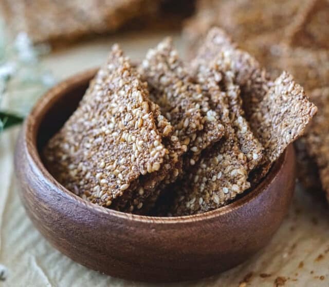 Quinoa Cracker Sticks: Homemade Healthy Quinoa Snack