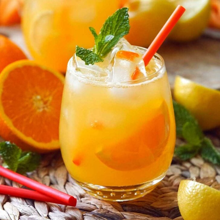 Fresh Orange Lemonade (Orangeade) 4-Ingredient Summer Drink